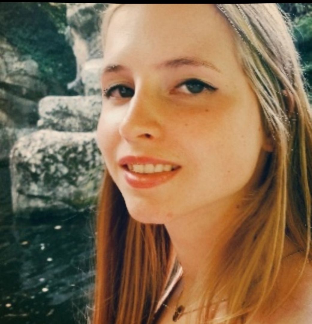 ID:99405 Claudia先生【英会話 - 東京都 神奈川県】とカフェでマンツーマン個人レッスン【ハロー先生ドットコム】